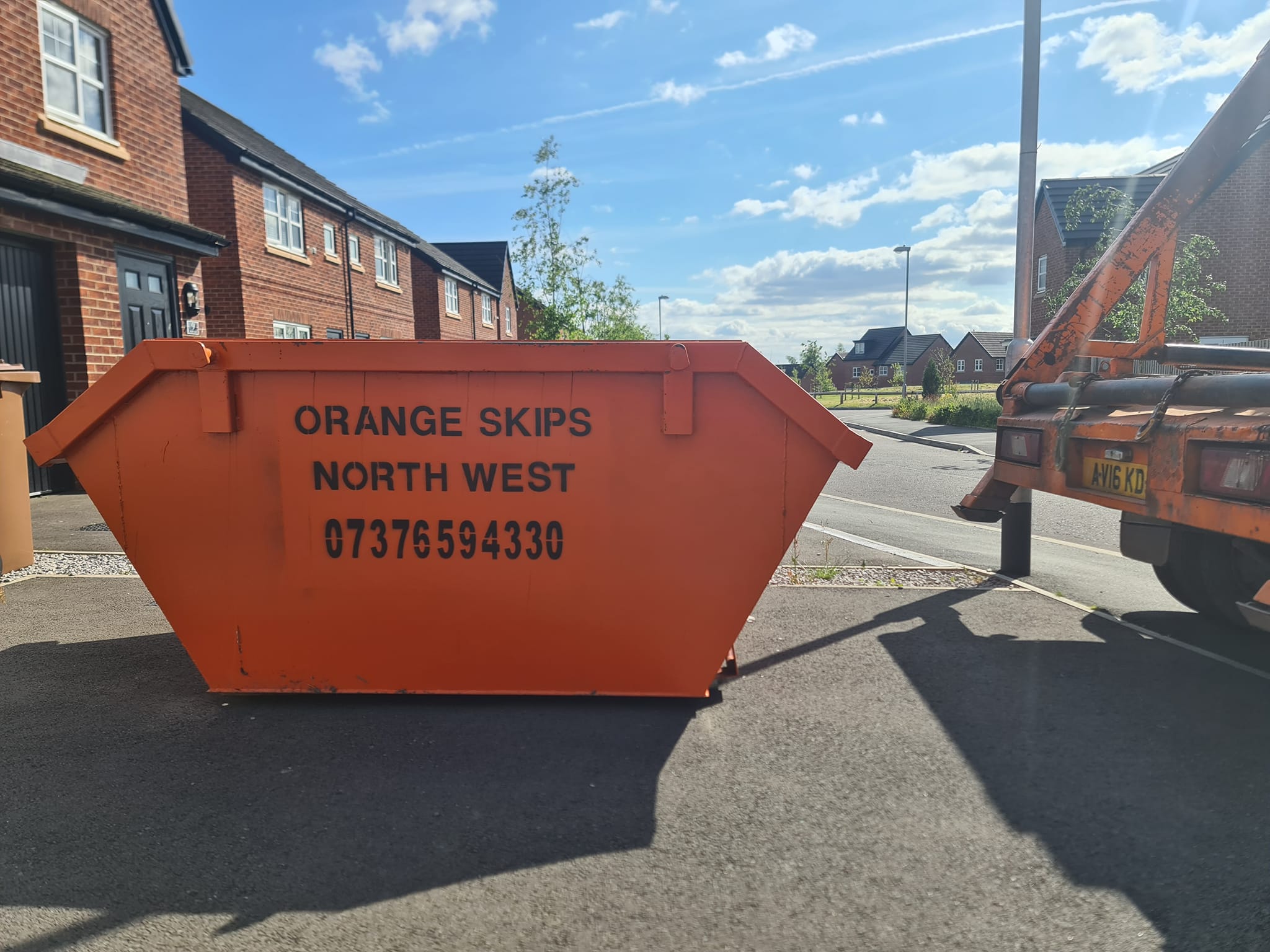 4 Yard Skip Middleton | Orange Skips NW | Book Online