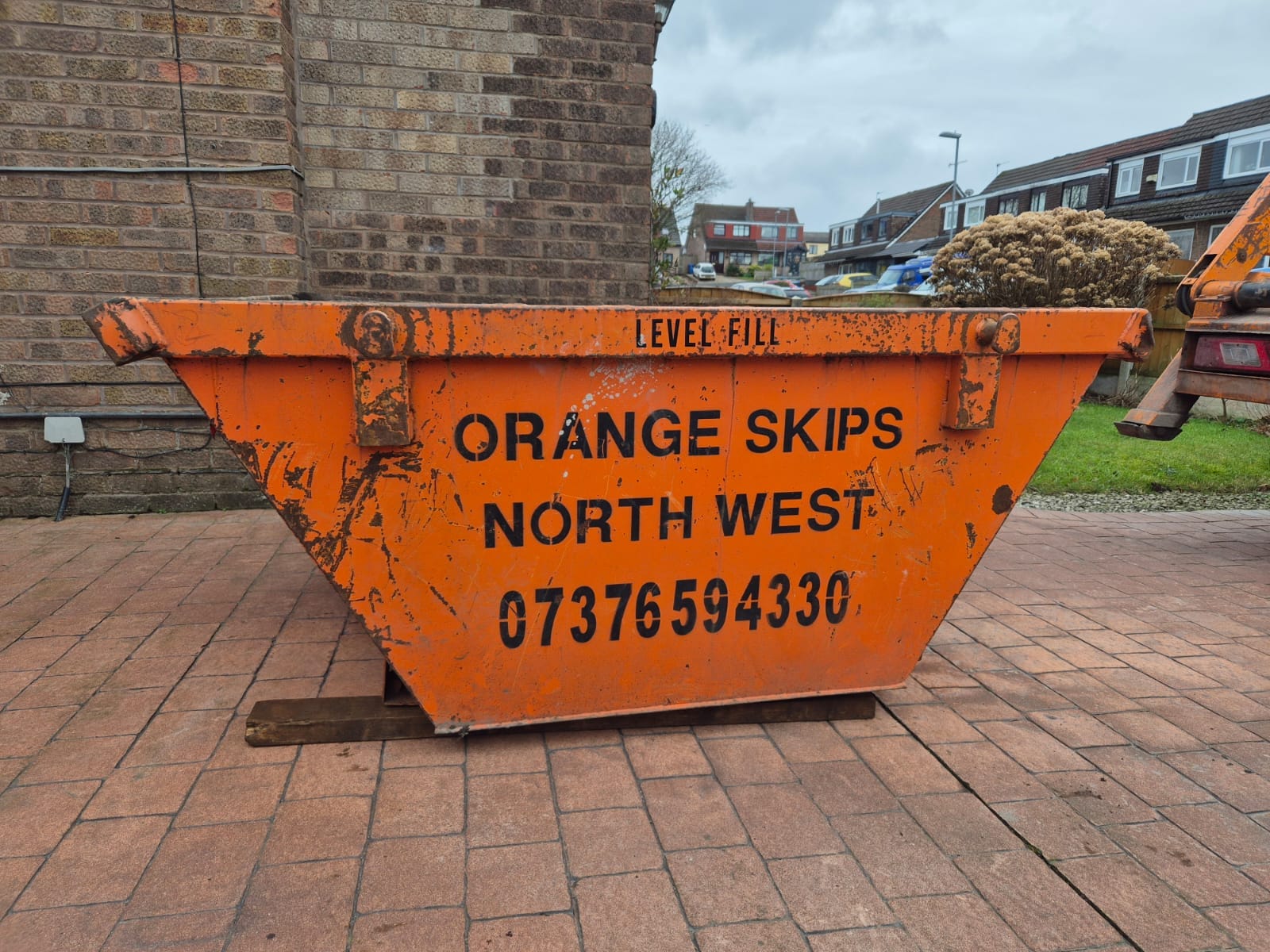 Hire Skips Bolton | Orange Skips NW | Book Your Skip Online